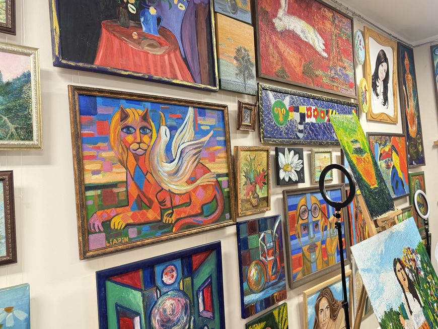 Spreading cheer at care home in Minsk. Belarusian MFA takes part in ...