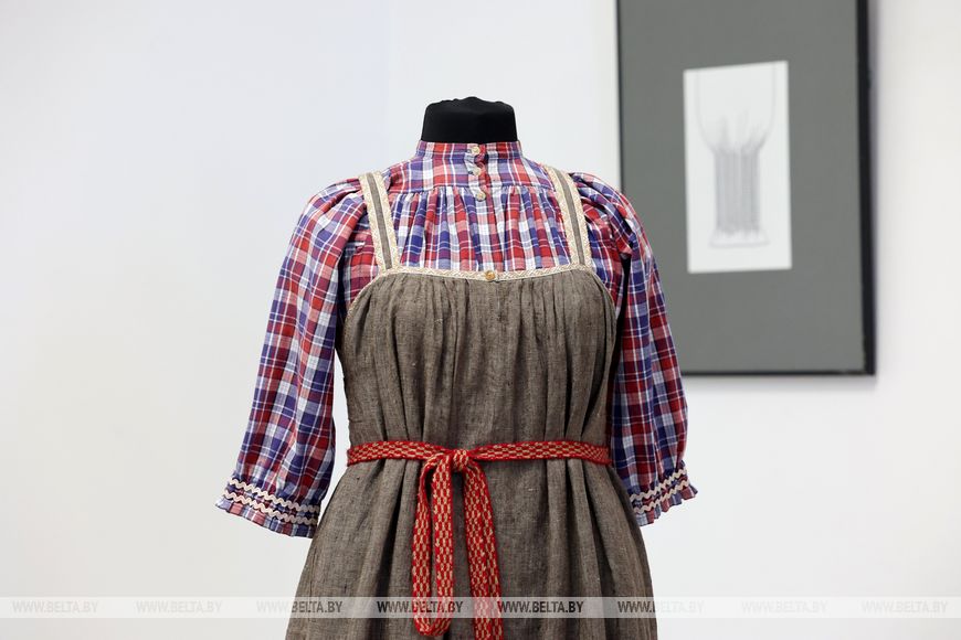 Exhibition of folk costumes by young designer opens in Vitebsk