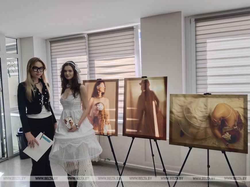 From doily dresses to historical heroines: Melnitsa Mody exhibition ...