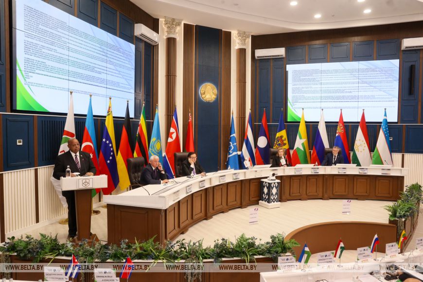 Lao politician: No single country should dictate international ...